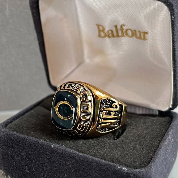Balfour | Accessories | Vintage Chicago Bears Balfour Nfl Ring With ...